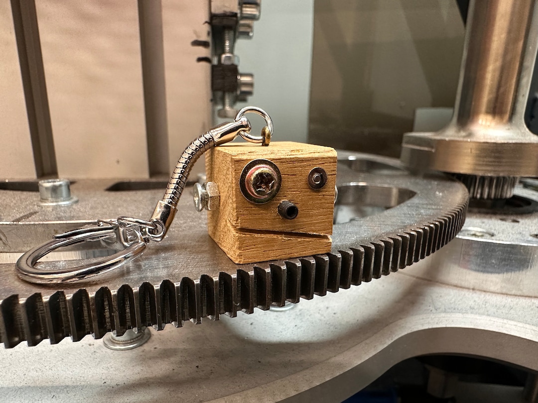 ROBOT Wooden Key Ring / Upcycled / Repurposed / Handmade / Wood Bot - Etsy