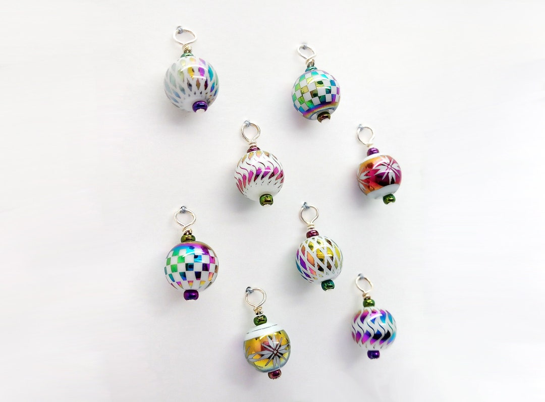 Tiny Christmas Ornaments Set of 8, Miniature Baubles, Decorations for ...