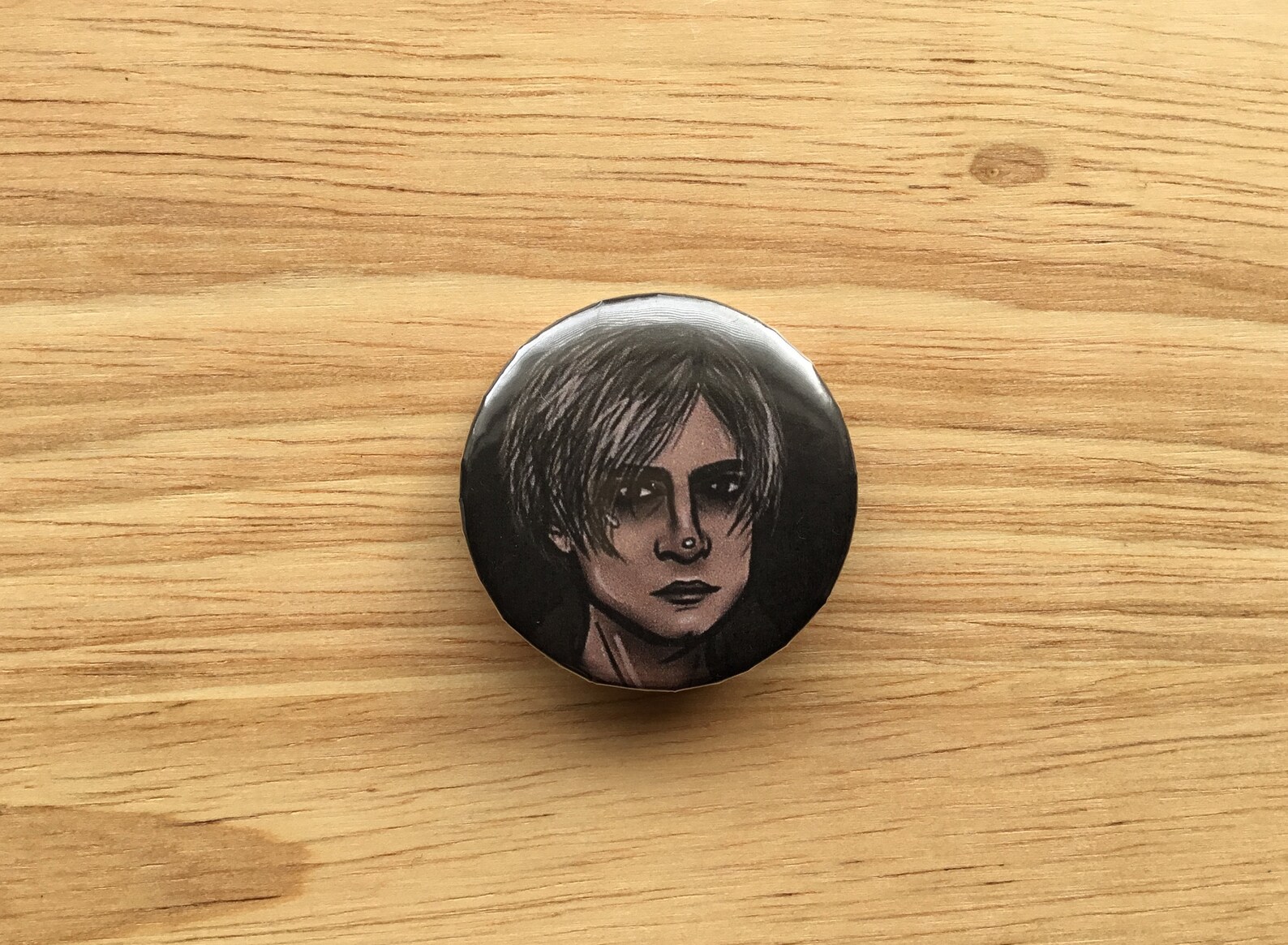Resident Evil 4 Remake Inspired Badges (32mm) - Etsy