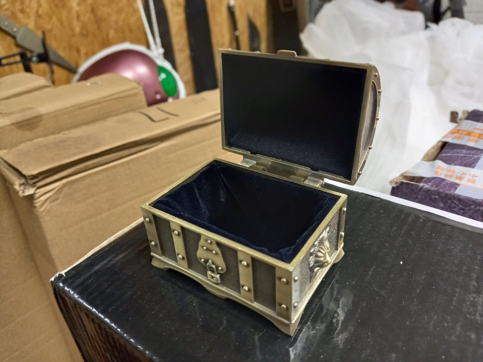 Small Metal Treasure Box RPG Chest Decoration Item - Etsy Canada