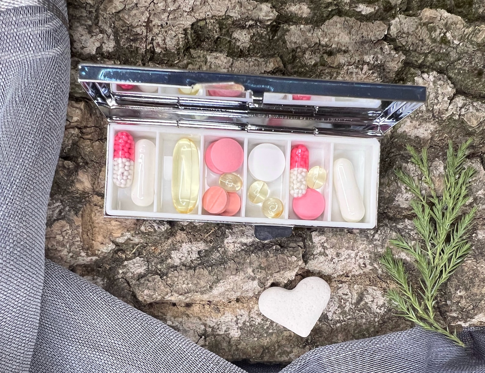 Pill Box, Pill Organizer, Cute Pill Box, Pill Case, Daily Pill Box ...