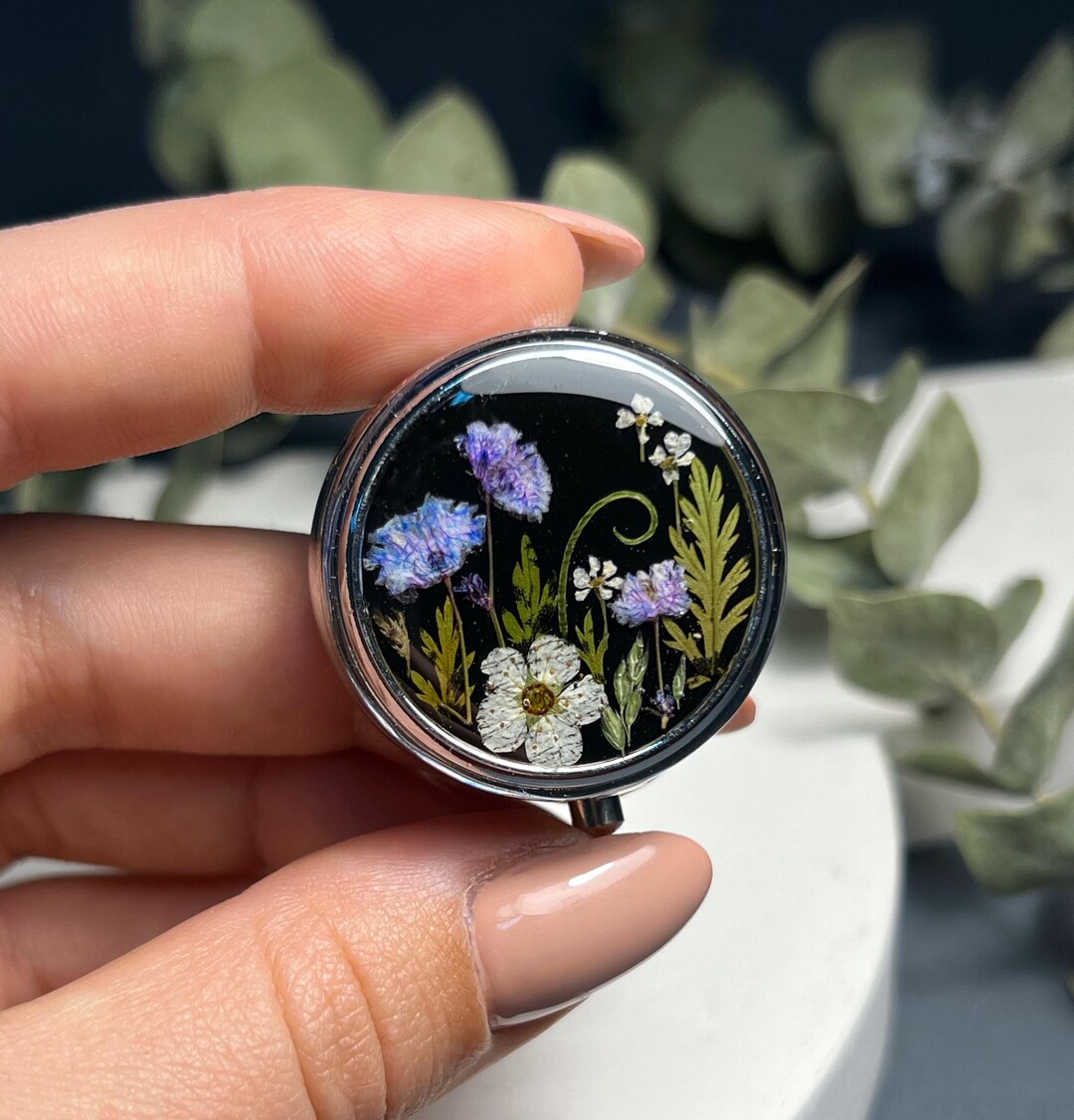 Real Dried Flowers Pill Box, Small Pill Box, Pill Box, Pill Organizer ...