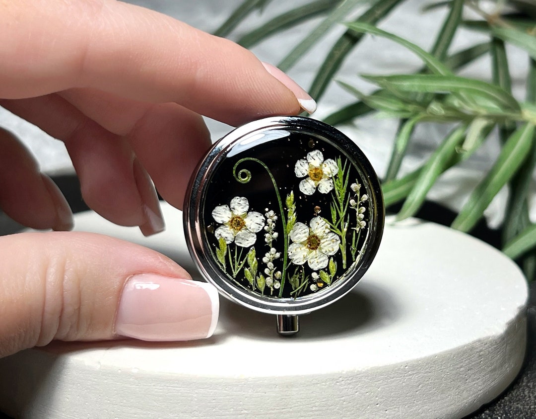 Real Dried Flowers Pill Box, Small Pill Box, Pill Box, Pill Organizer ...