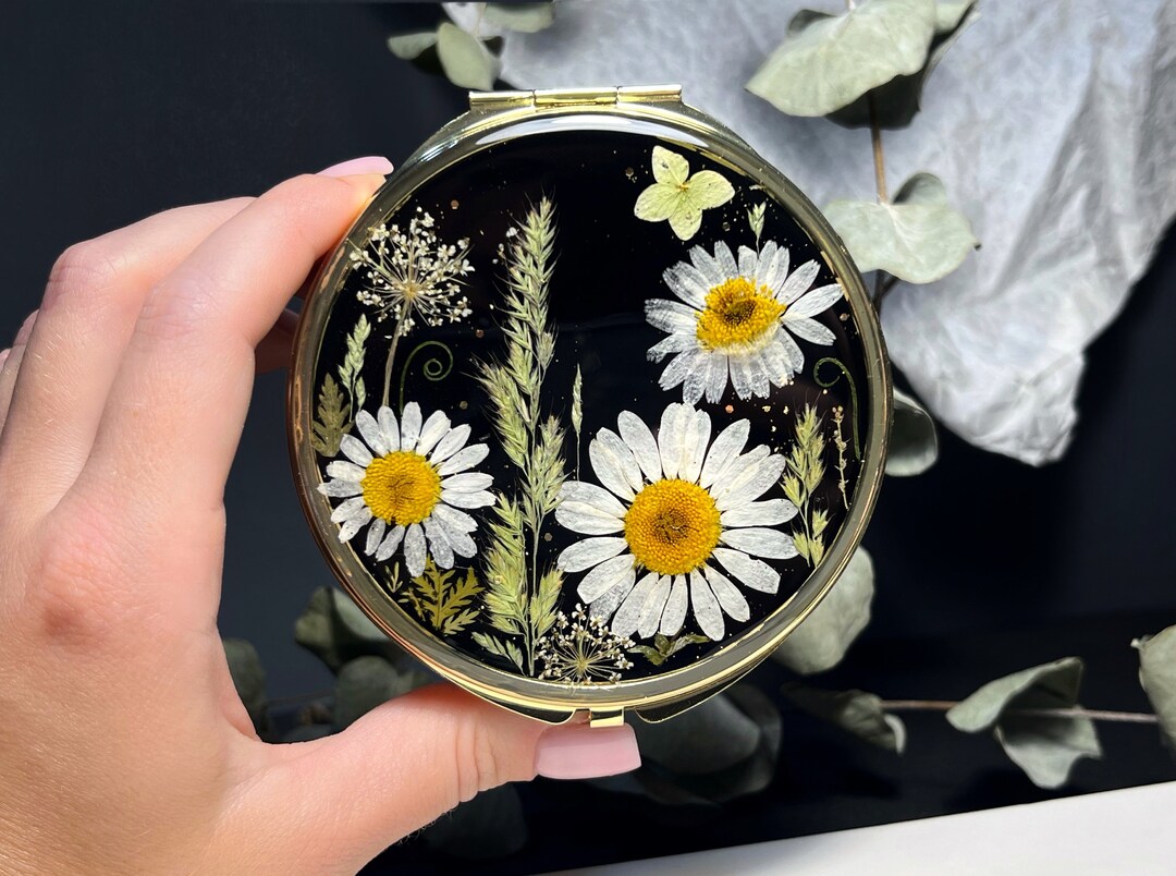 Gold Pill Box, Real Daisy Pill Organizer, Large Pill Box 7 Day, Pill ...