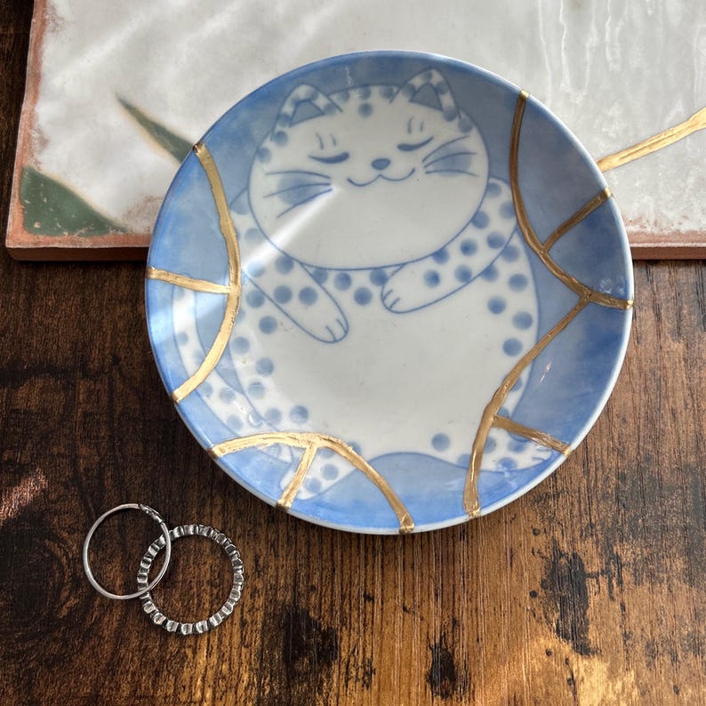 Kintsugi Plate Blue Cat Ceramic Ring/trinket Dish - Etsy