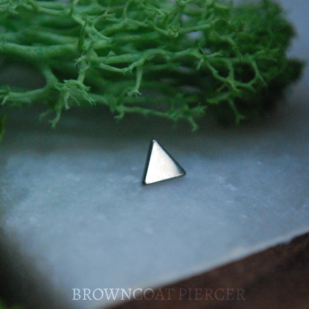 Titanium Internally Threaded Triangle End -- 16ga / 1.2mm or 14ga / 1 ...