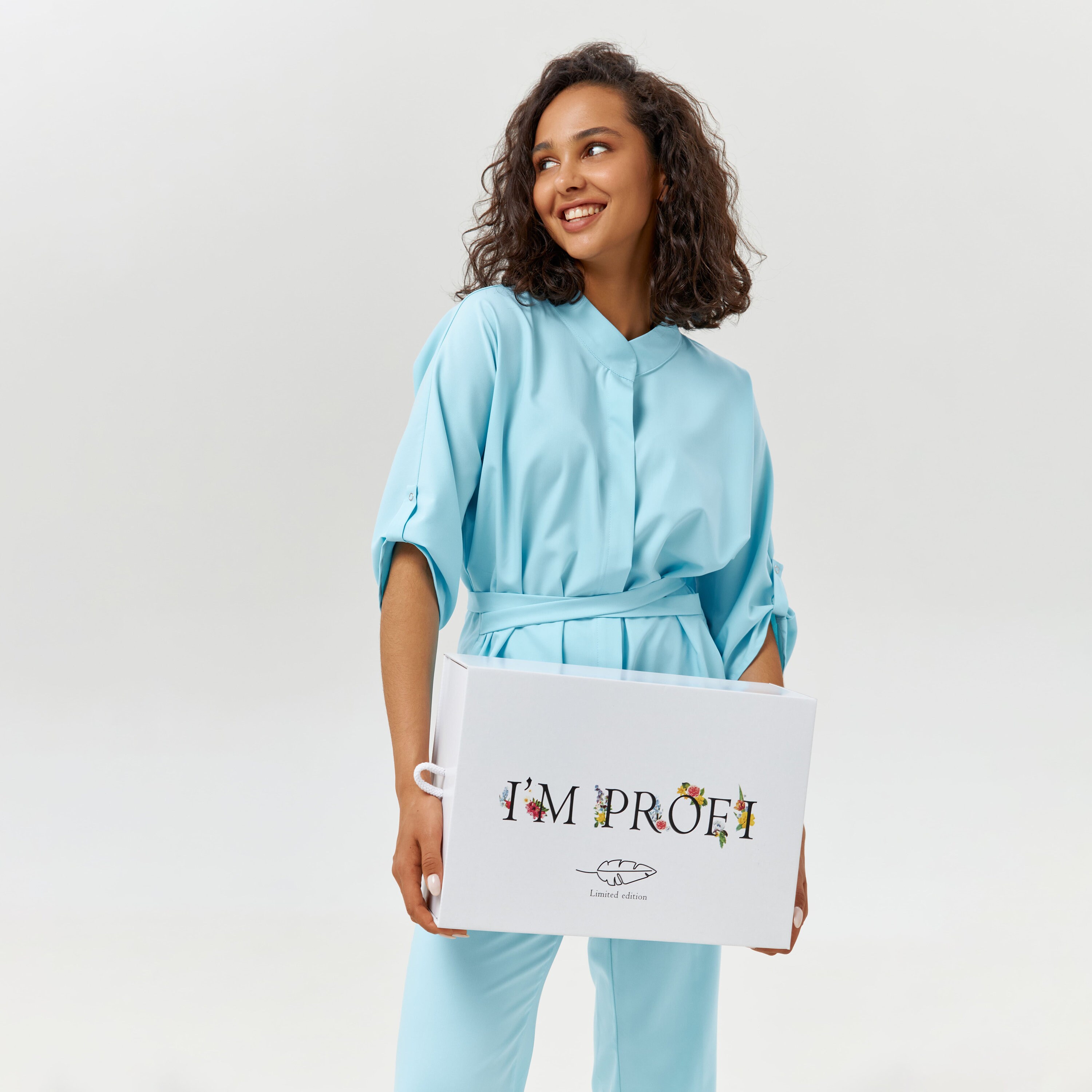 Beauty Salon Uniform Esthetician Uniform of Coat and Pants Cosmetology ...