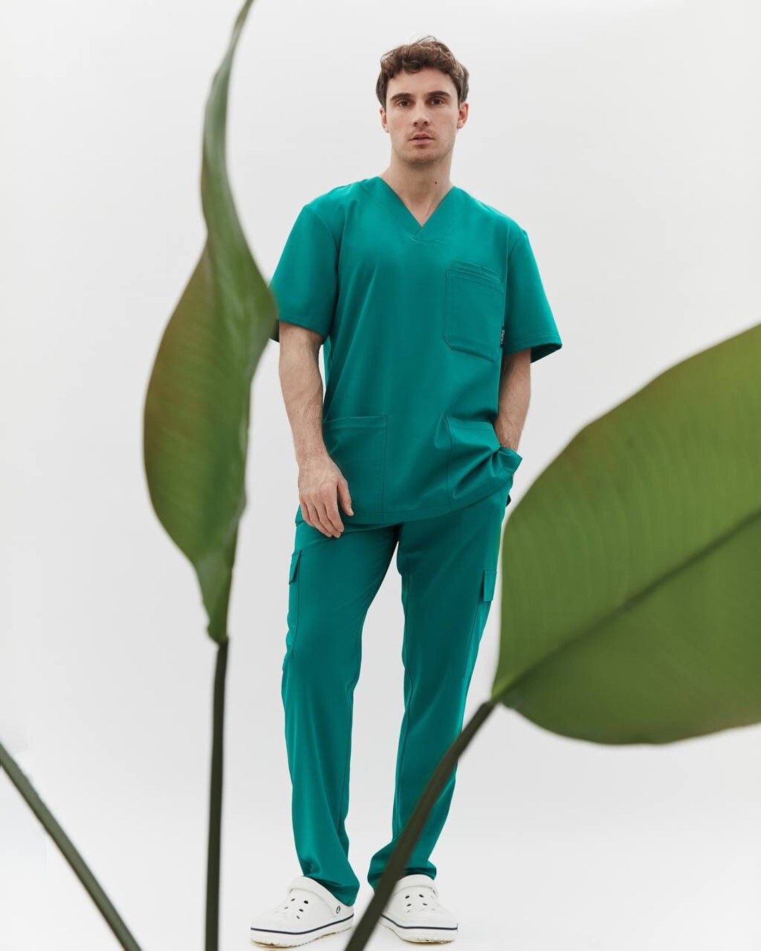 Men's Scrub Uniform Set of Doctor Pants and T-shirt Scrubs Work Apparel ...