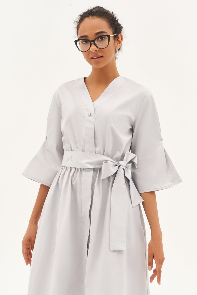 Grey Beautician Dress Uniform for Beauty Masters Makeup Artists ...