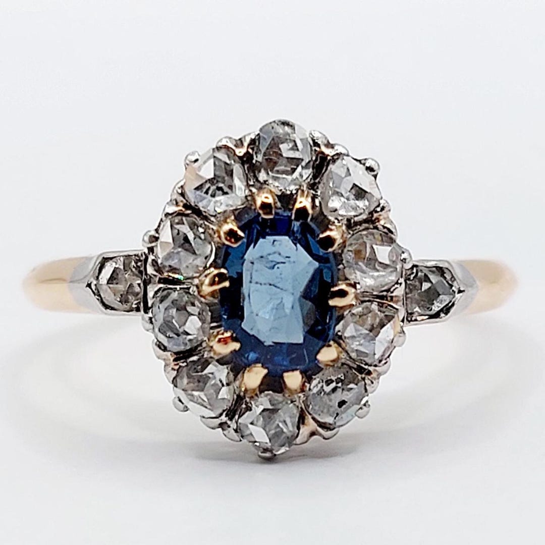 French Antique Daisy Ring 18k Gold Set With a 0.44 Carat Synthetic ...