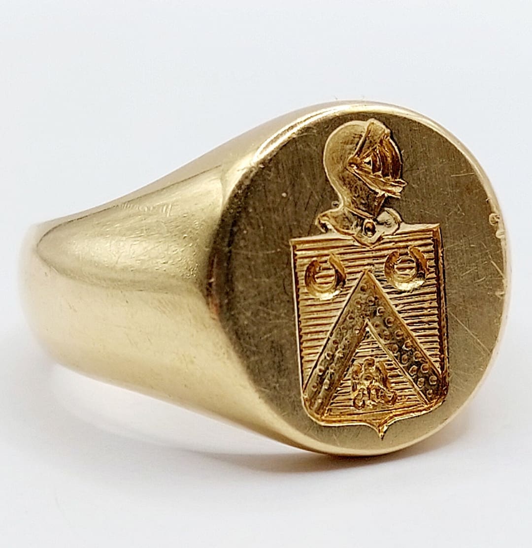 French Antique Signet Ring 18k Gold Coat of Arms Decorated With an ...