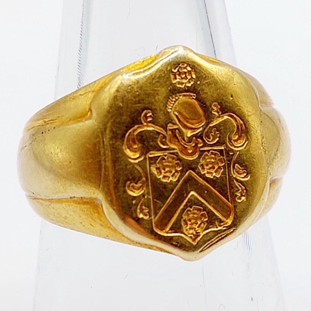 French Antique Signet Ring 18k Gold Coat of Arms Decorated With Flowers ...