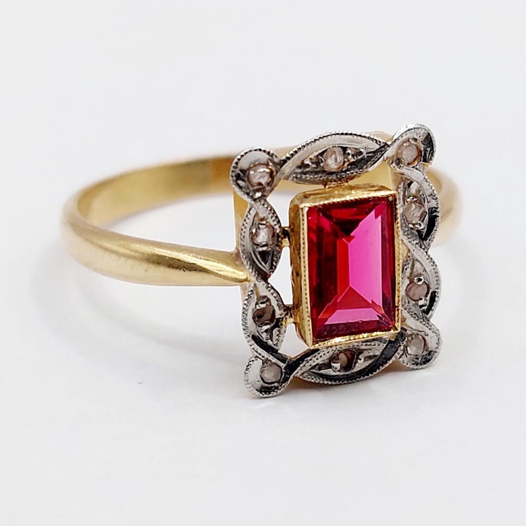 French Art Deco Ring 18k Gold Red Paste and Rose Cut Diamonds (circa ...