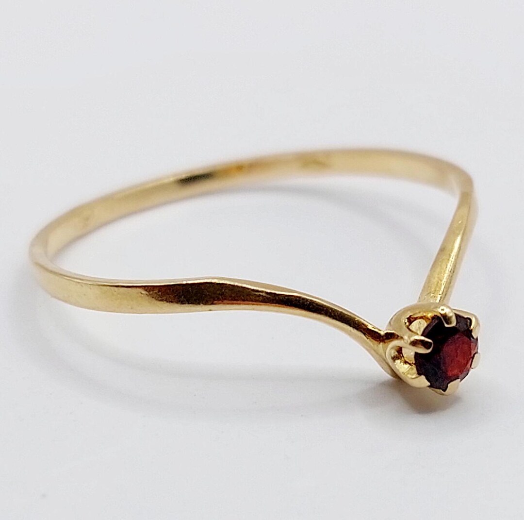 French Vintage Ring 18k Gold Set With a Garnet in Prong Setting - Etsy
