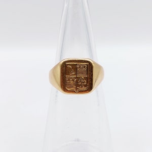 French Antique Signet Ring 18k Gold Coat of Arms Decorated With a Star ...