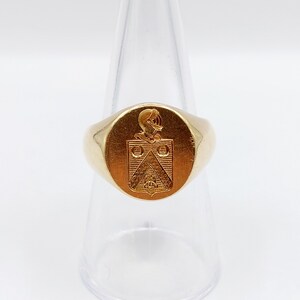 French Antique Signet Ring 18k Gold Coat of Arms Decorated With an ...