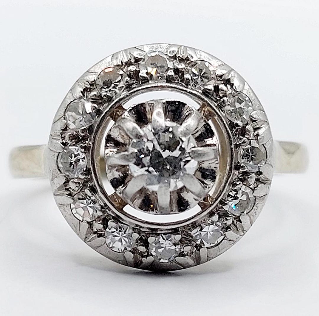 French Art Deco Target Ring 18k White Gold Set With a 0.56 Carats of ...