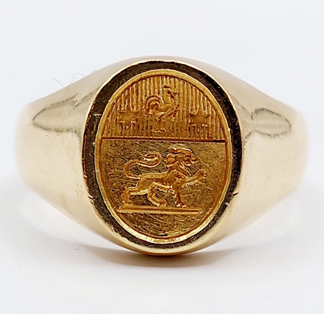 French Antique Signet Ring 18k Gold Coat of Arms Decorated With a Lion ...