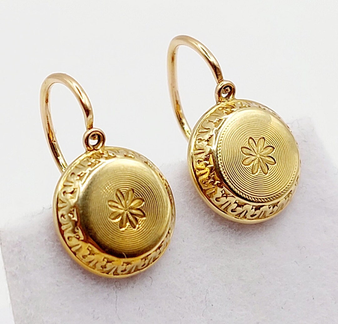 French Antique Sleepers 18k Gold With Finely Chiseled Flower (circa ...