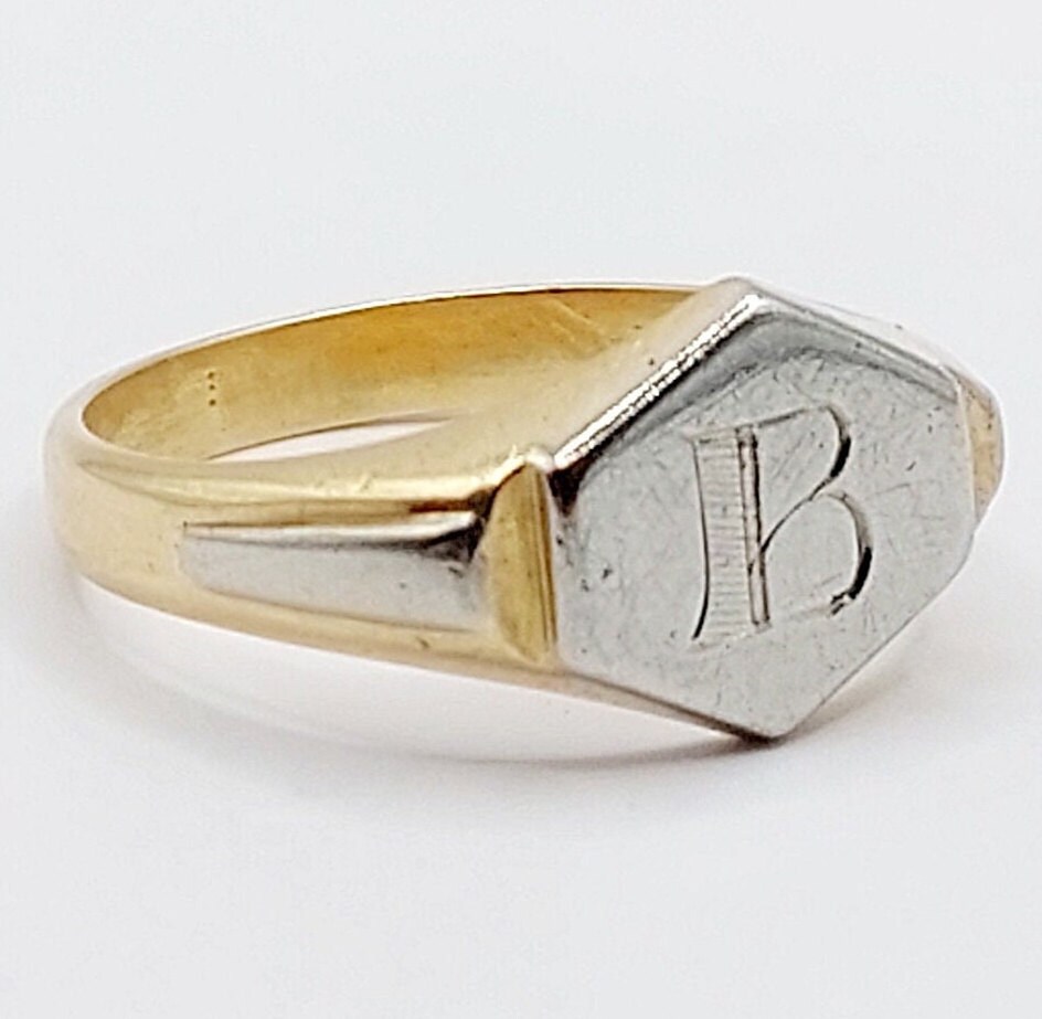 B Letter In Gold Ring
