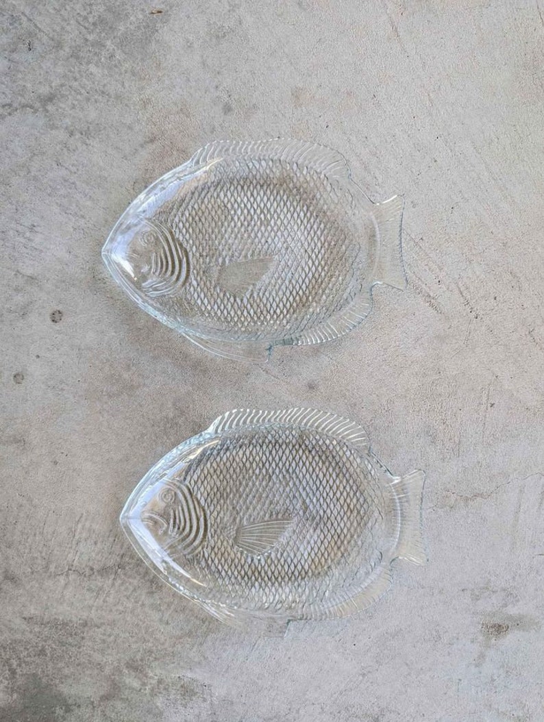 Pair of Retro Arcoroc Clear Glass Fish Plates - Etsy