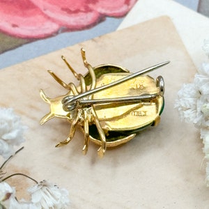 Vintage Jelly Belly Insect Brooch in 18K Gold With Jade Glass Cabochon ...