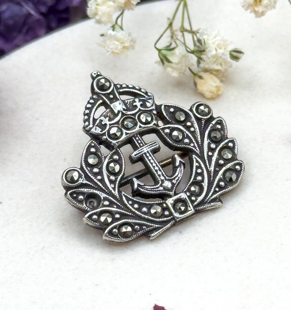 crown & anchor society diamond celebration royal Cari… - Gem