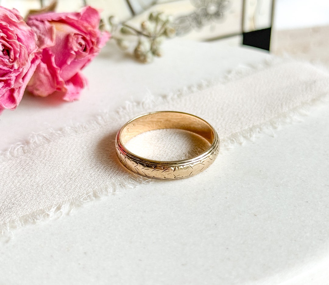 Vintage Gold Wedding Band Ring Antique 9k Yellow Gold Engraved Wedding ...
