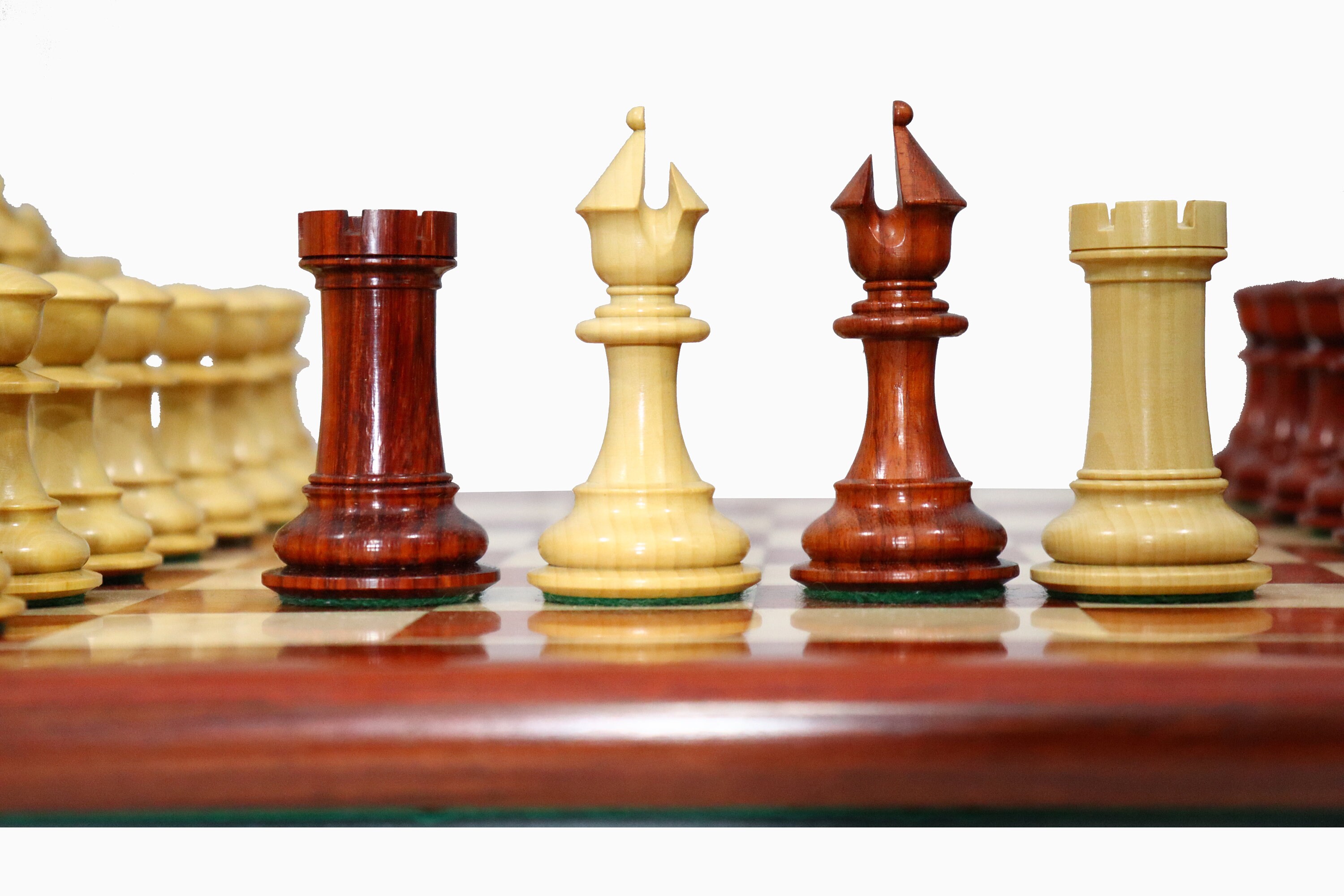 The Persian Knight Luxury Chess Pieces With 2 Extra Queens 4.4 King ...