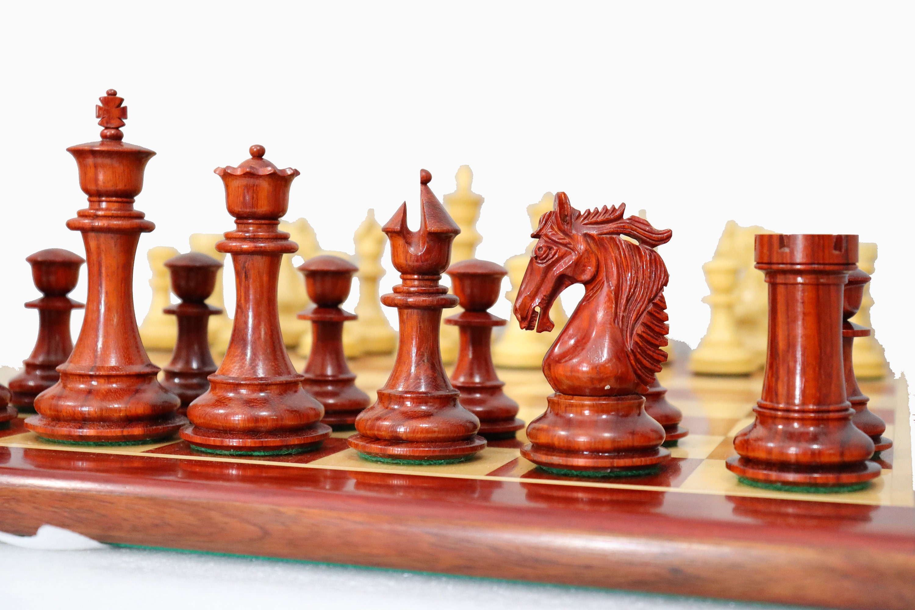 The Persian Knight Luxury Chess Pieces With 2 Extra Queens 4.4 King ...