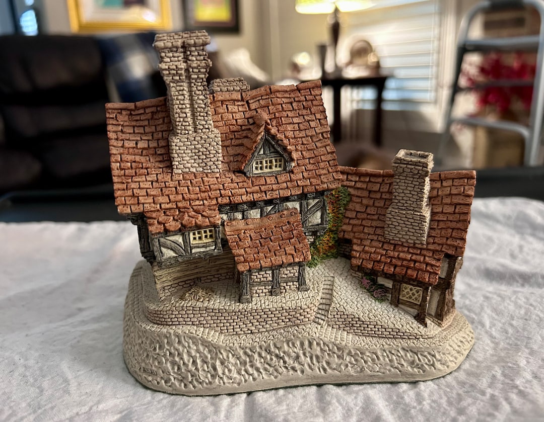 David Winter Collectible Cottage, stratford House, 1981 - Etsy