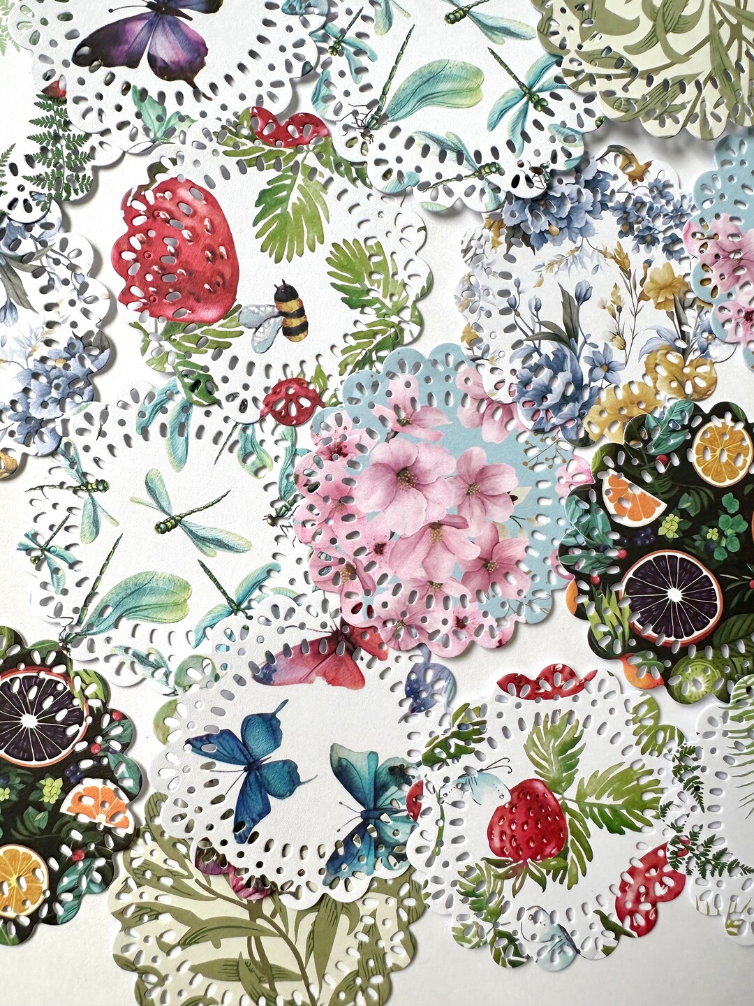 Die Cut Doilies | Tea Doilies | Floral Doilies | Lacy Doilies ...