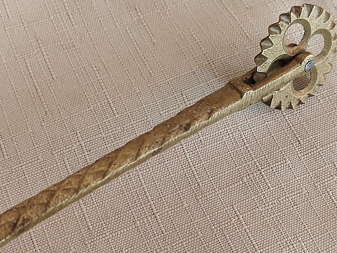 Antique Dough Pastry Pie Crimper Cutter Primitive Kitchen Tool Roller ...