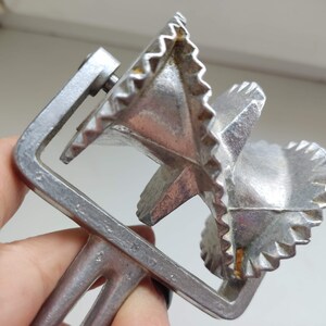 Vintage HOYANG Metal Pasta Pastry Fattigmand Roller Cutter NORWAY ...