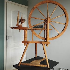 Rare Vintage Swedish Wheel Parlor Wooden Spinning WHEEL With Wheel 26 ...
