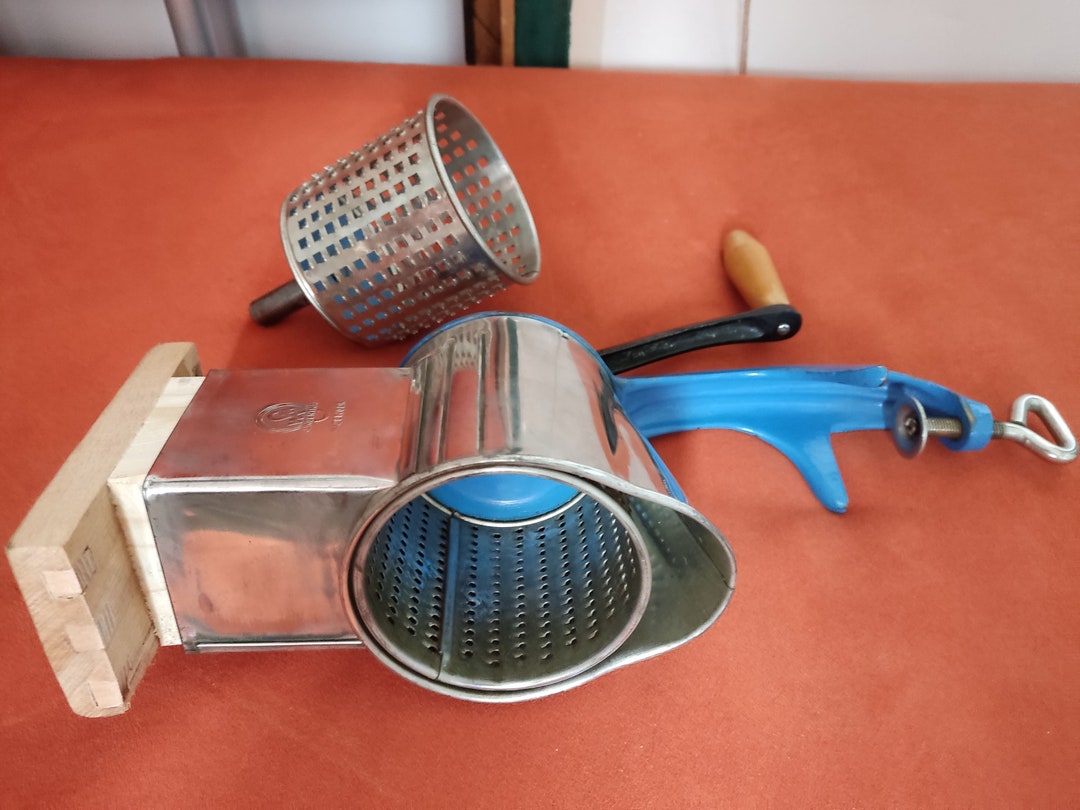 Vintage German WSM Klingenthal Large Handheld Manual Grander Grater ...