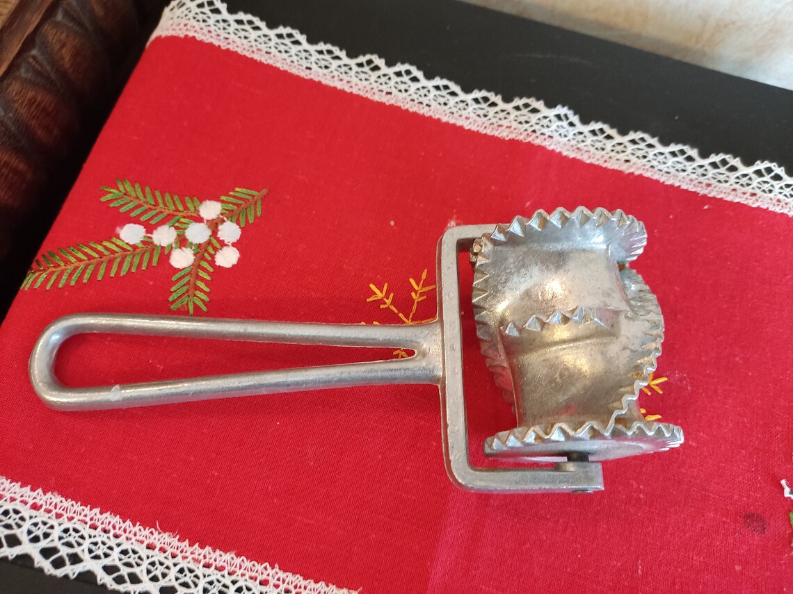 Vintage HOYANG Metal Pasta Pastry Fattigmand Roller Cutter NORWAY ...