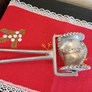 Vintage HOYANG Metal Pasta Pastry Fattigmand Roller Cutter NORWAY ...