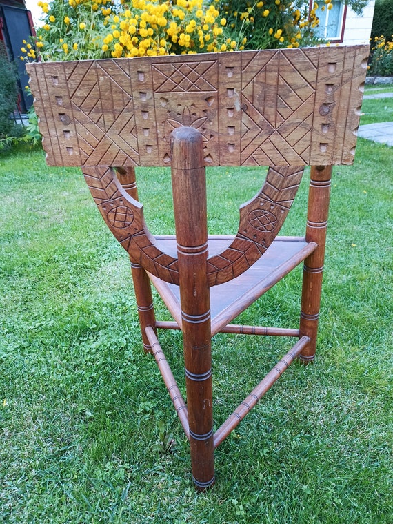 Neo-gothic 3-legged Oak Chair Vintage Antique Monks Stool - Etsy
