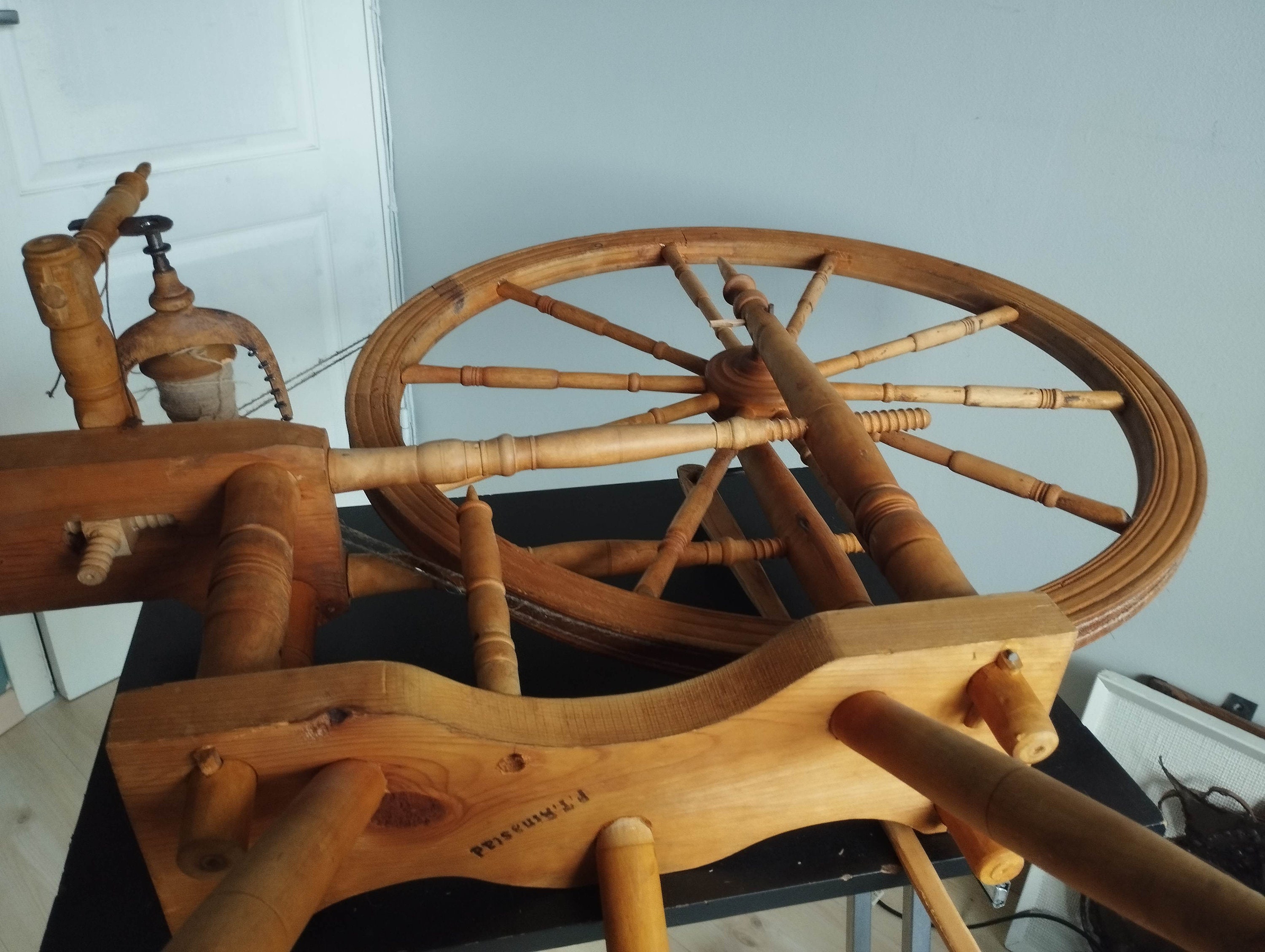 Rare Vintage Swedish Wheel Parlor Wooden Spinning WHEEL With Wheel 26 ...