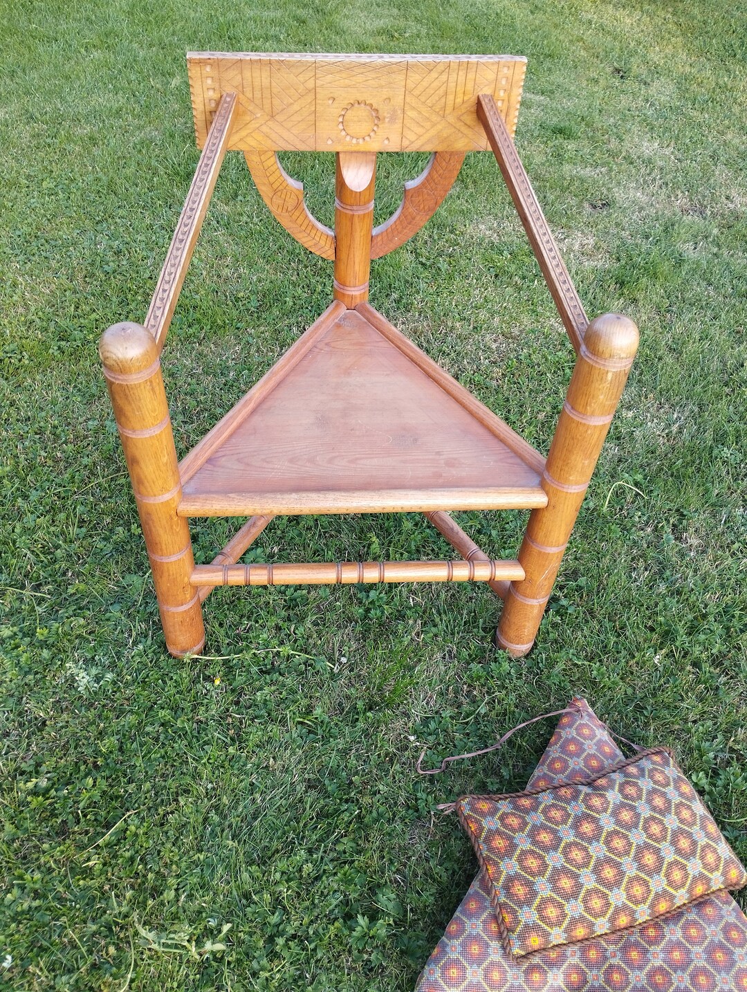 Neo-gothic 3-legged Oak Chair Vintage Antique Monks Stool - Etsy