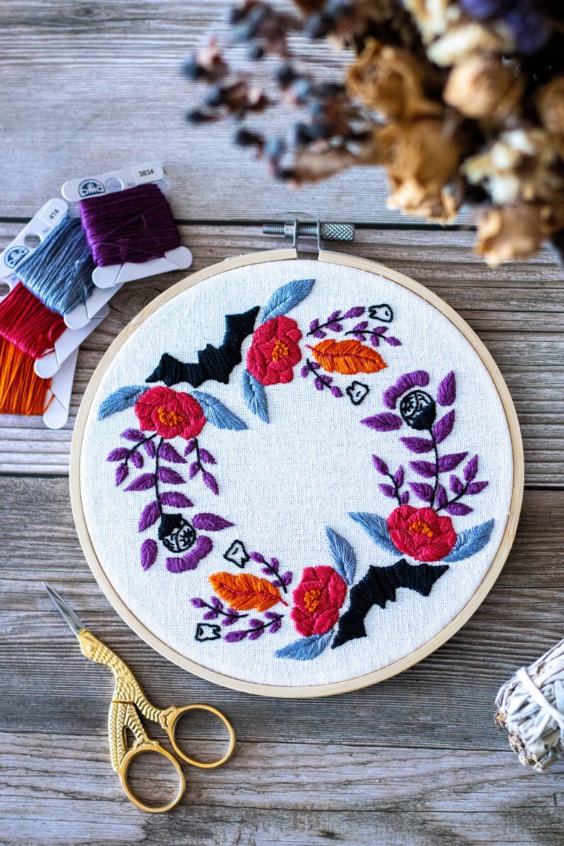 Hand Embroidery Pattern Spooky Wreath, PDF Digital Download, Beginner ...