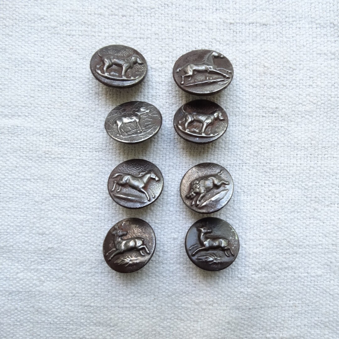 8 Antique Hunting Buttons/c19th Metal Animal Picture Buttons/boutons De ...