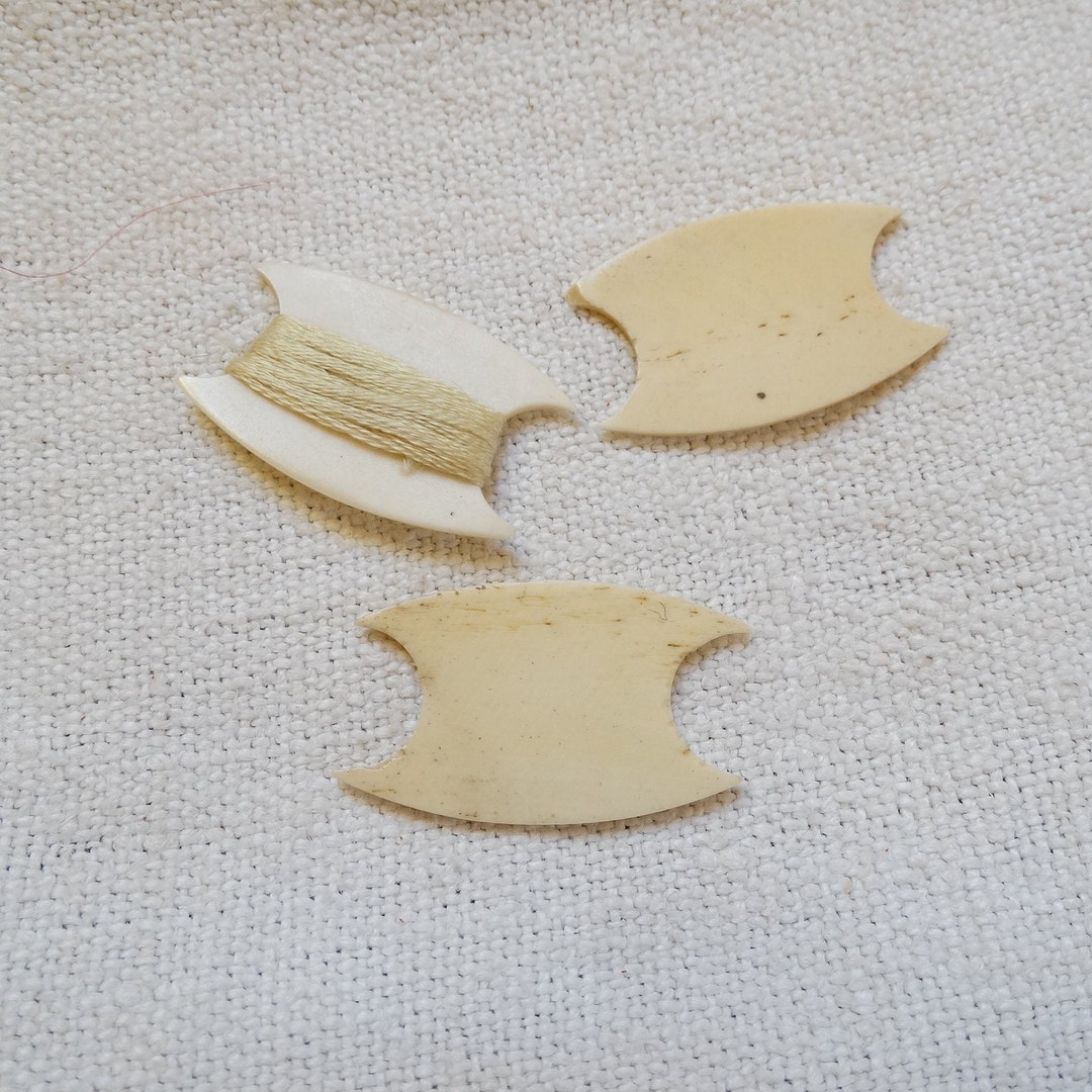 3 Antique Bone Thread Winders/natural Bone Cotton Tidy/french - Etsy