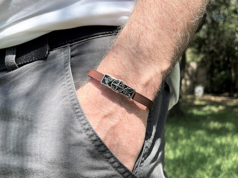 Leather Compass Bracelet for Men and Women With Strong - Etsy
