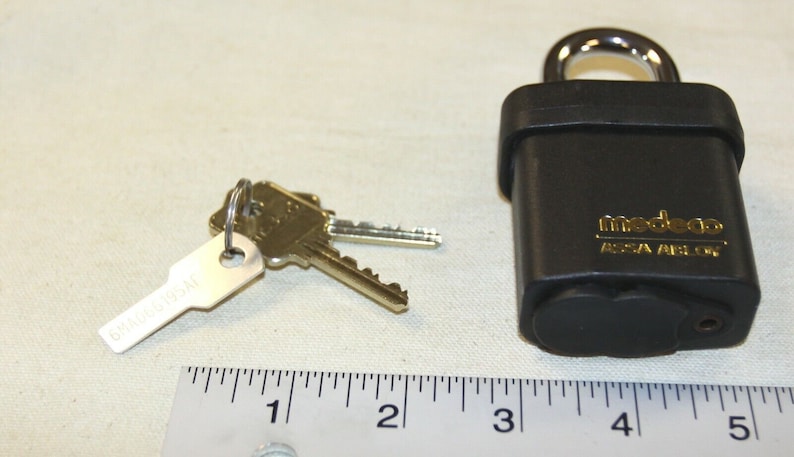 Medeco Assa Abloy Model 54515 Padlock With 2 Working Keys - New - Etsy