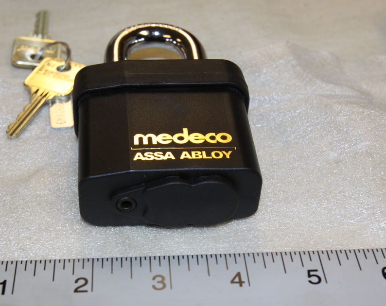 Medeco Assa Abloy Model 54715 Padlock With 2 Working Keys - New - Etsy