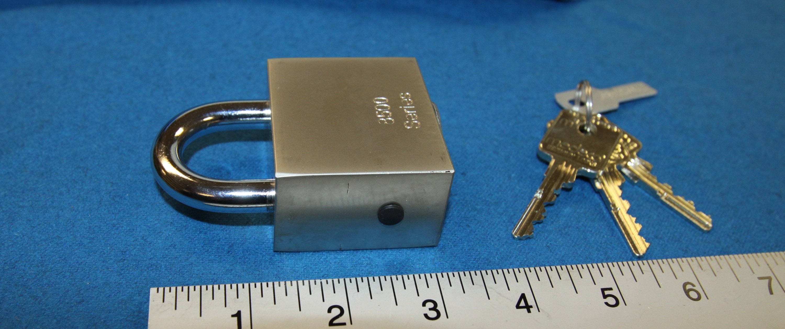 Cobra Padlock With a Medeco M3 Locking Cylinder and 3 Working Keys ...