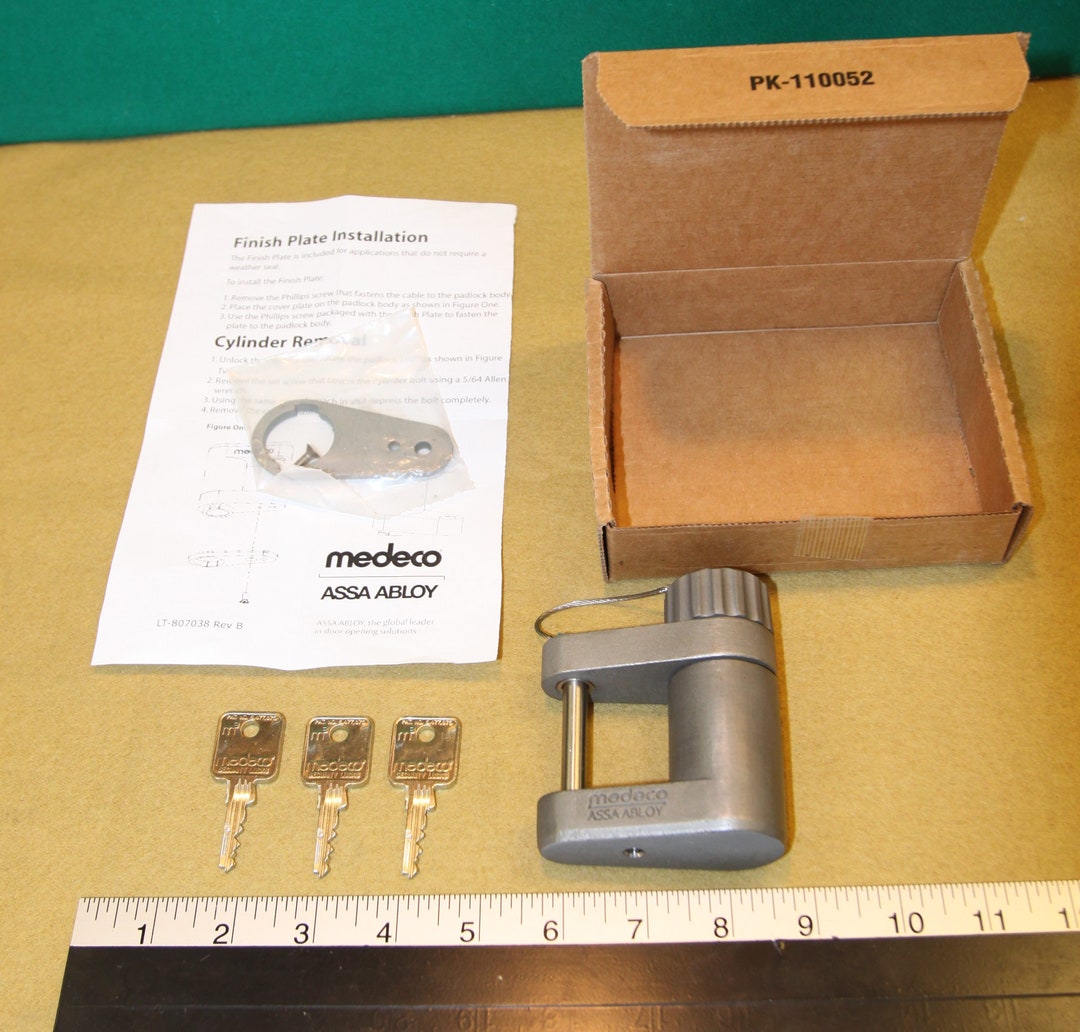 Medeco ASSA G8R 5/16" Thick Shackle All Weatherproof Padlock With a ...