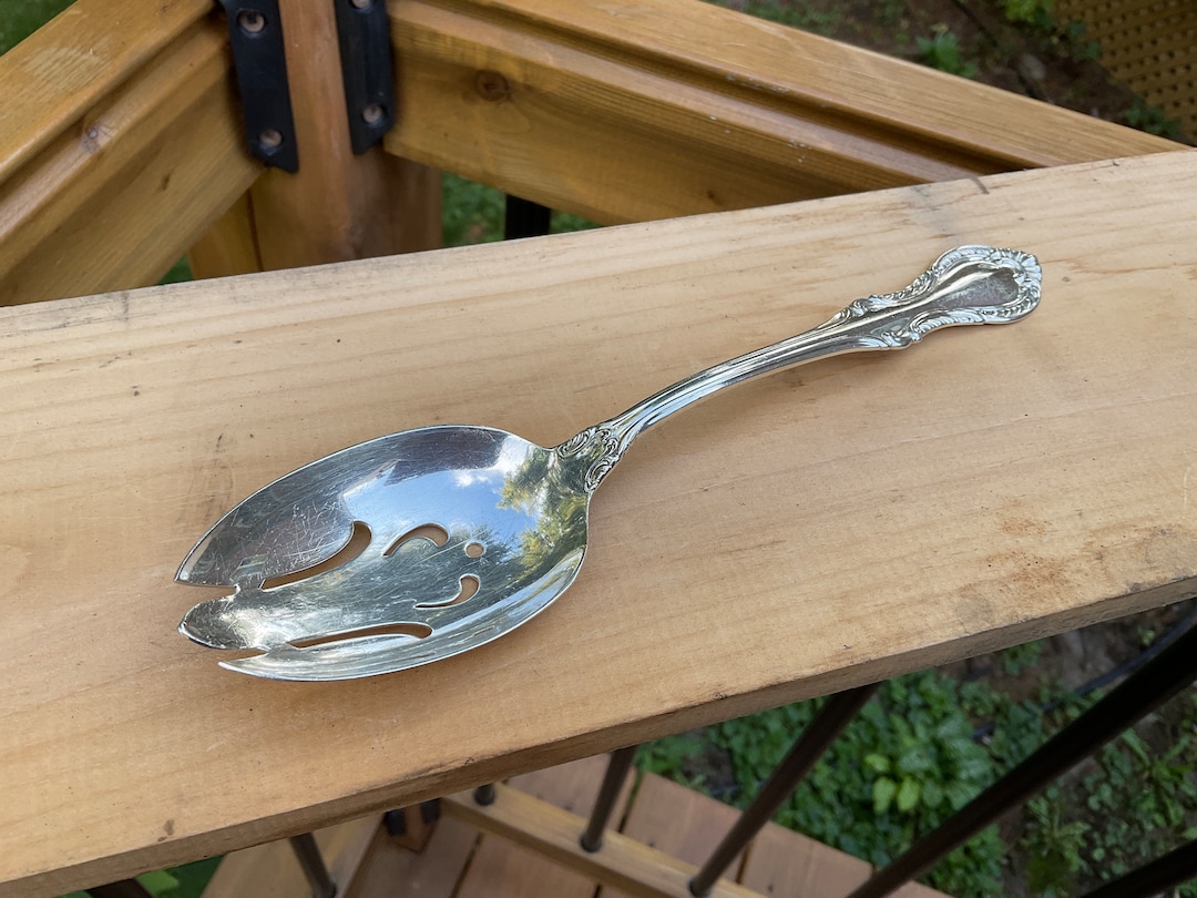 Southern Colonial Sterling Silver Pierced Serving Spoon - International ...